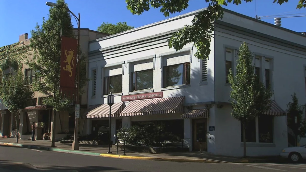 Hollis Bar & Grill | Pretty Little Liars Wiki | Fandom