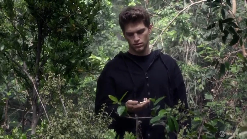 Toby Cavanaugh Abdomen Toby Cavanaugh Evolution In Pretty Little Liars