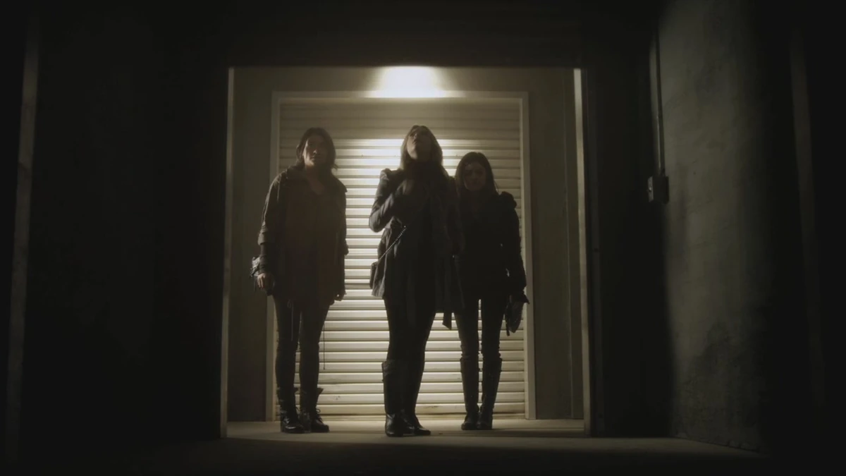 Monster wohin man sieht/Galerie | Pretty Little Liars Wiki | Fandom