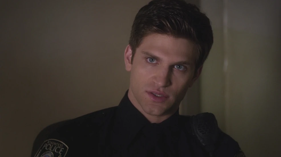 Toby Cavanaugh Sorrindo Profile For Toby Cavanaugh