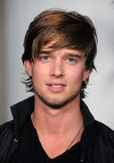 Drew Van Acker / Gallery | Pretty Little Liars Wiki | Fandom