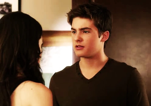 Mike Montgomery | Pretty Little Liars Wiki | Fandom