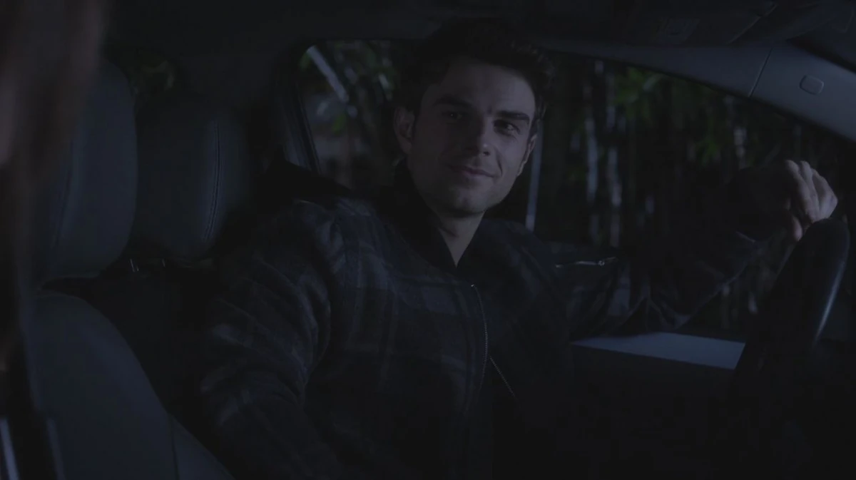 Dean Stavros | Pretty Little Liars Wiki | Fandom