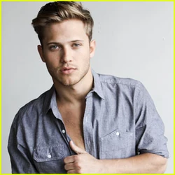 Modelo Wyatt Nash Wyatt Nash | Summer Breeze | Instagram