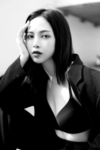 M Naive | Producerviet Wiki | Fandom