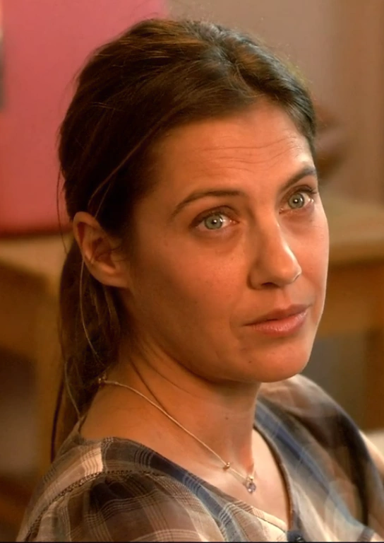 Delphine Pérac | Wiki Profilage | Fandom