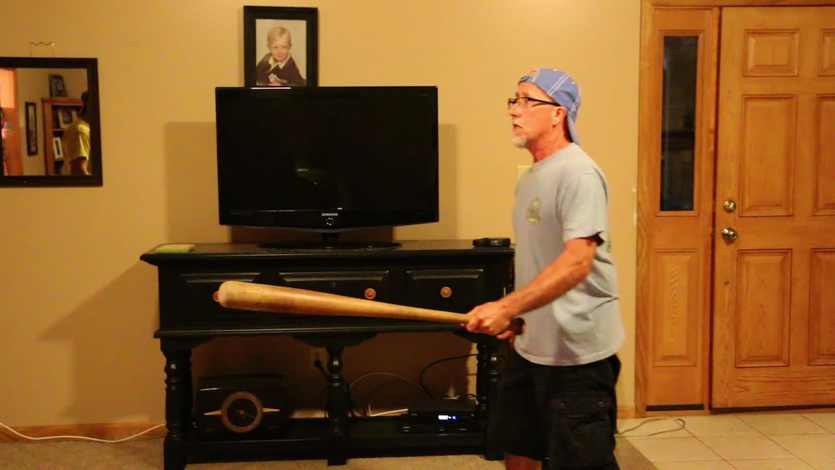 Psycho Kid Smashes TV (Role Reversal) | Psycho kid Wiki | Fandom