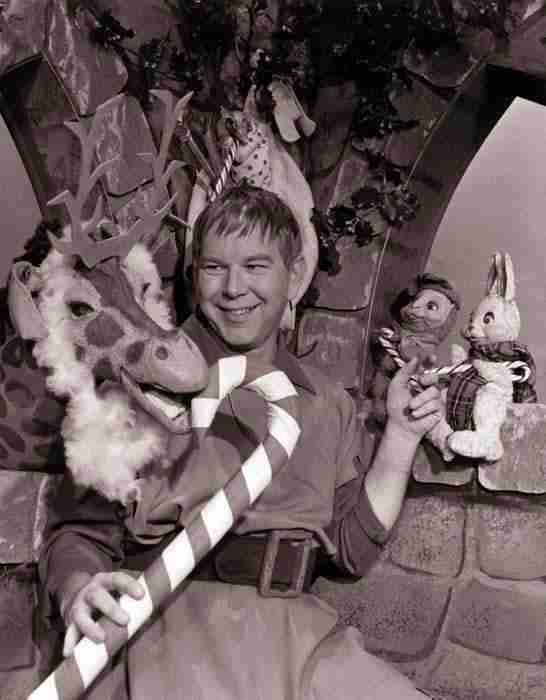 The Friendly Giant | Puppet Wiki | Fandom