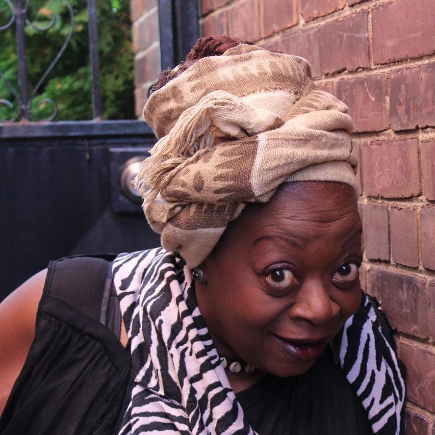 Sistah Lois | Agent Binky: Pets of the Universe Wiki | Fandom