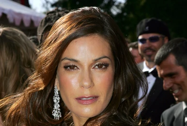 Teri Hatcher Cheerleader 49ers Teri Hatcher Age, Family, Bio