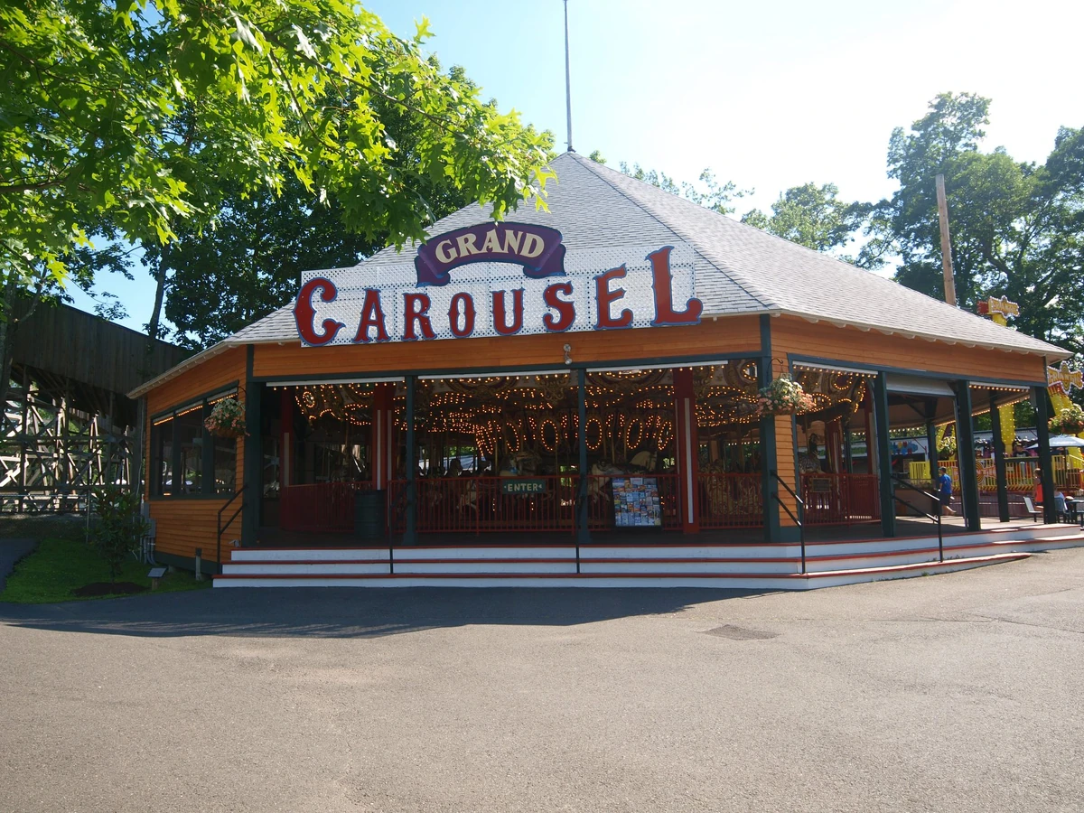 Grand Carousel | Quassy Amusement Park Wiki | Fandom