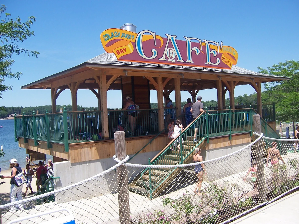 Splash Away Bay Café | Quassy Amusement Park Wiki | Fandom