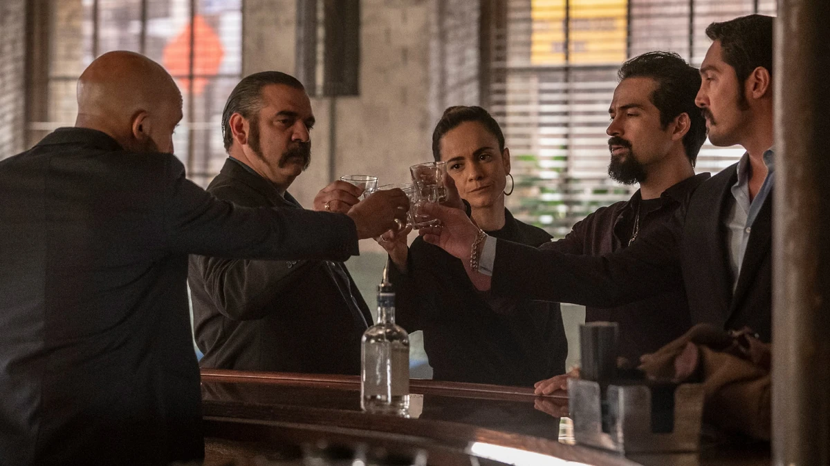 La Mujer en el Espejo | Queen of the South Wiki | Fandom