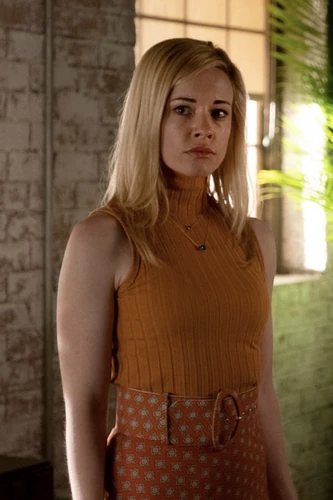 Kelly Anne Van Awken | Queen of the South Wiki | Fandom