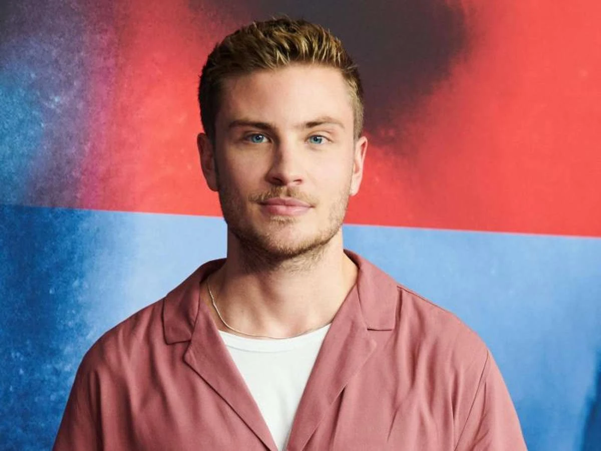 Jannik Schümann | Queer Entertainment Wiki | Fandom