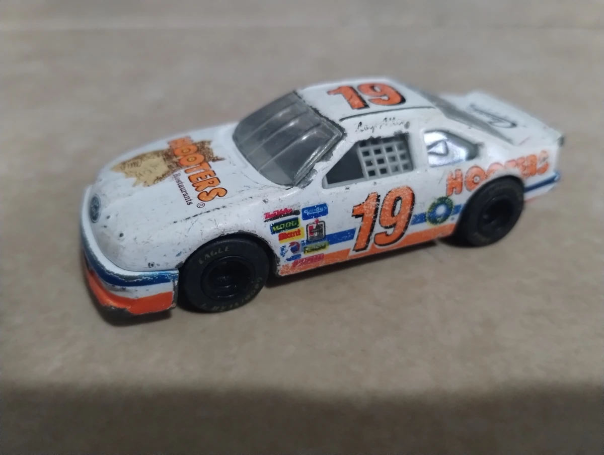 1994 Loy Allen Jr Hooters Car | Racing Champions Diecast Wiki | Fandom