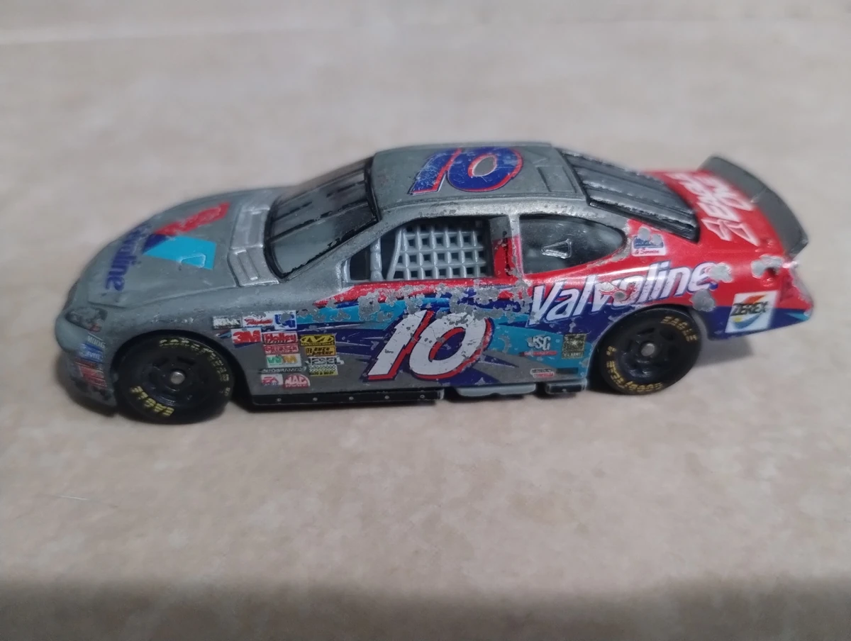 10 Scott Riggs 2004 Valvoline Pontiac Grand Prix | Racing Champions ...