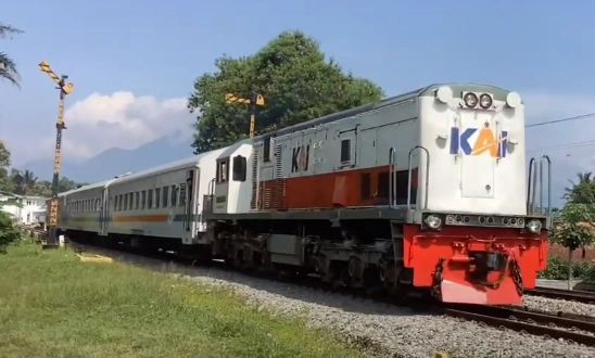 Kereta api Commuter Line Garut | Kereta Api Indonesia Wiki | Fandom