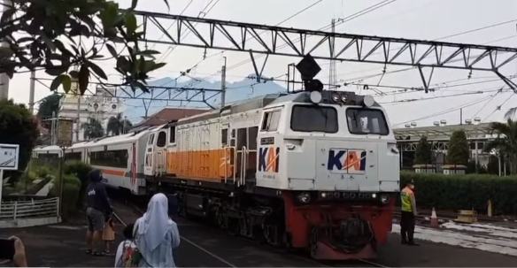 Kereta Api Pangrango Kereta Api Indonesia Wiki Fandom