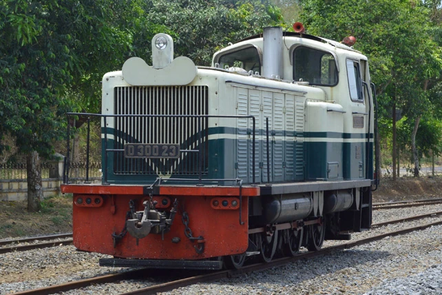Lokomotif D300 | Kereta Api Indonesia Wiki | Fandom