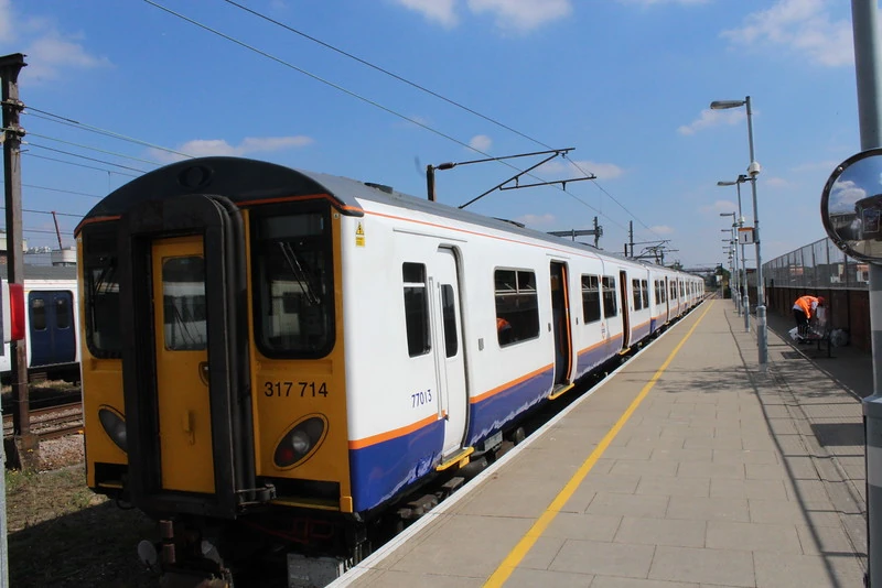 London Overground Romford–Upminster Line | RailTransportinLondon Wiki ...
