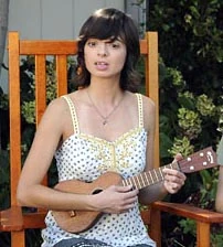 Shelley Collins | Wiki Raising Hope | Fandom