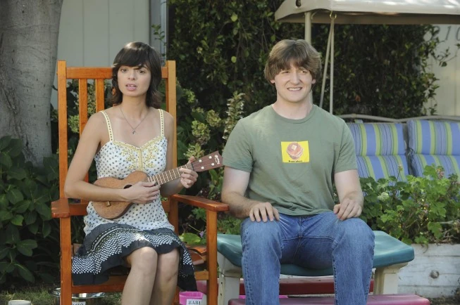 Dead Tooth | Raising Hope Wiki | Fandom