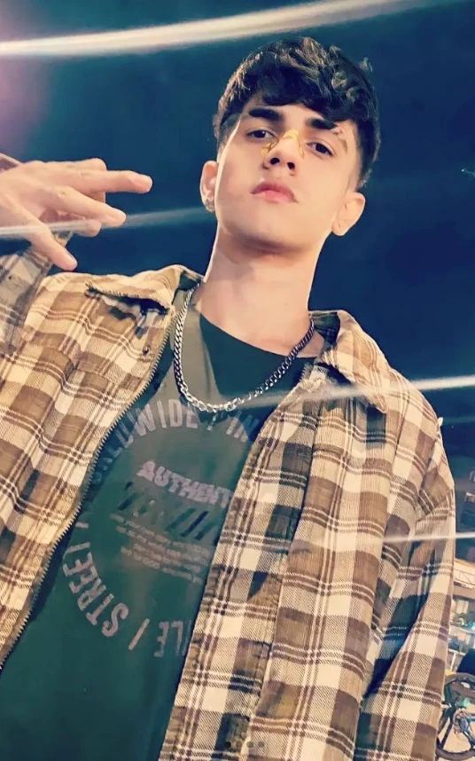 Lil White | Wiki Rap | Fandom