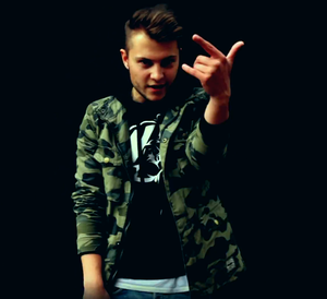 Winin | Rapbattle Wikia | Fandom