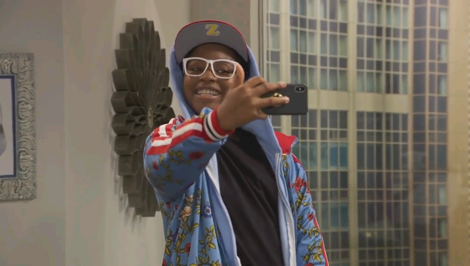 Lil' Z | Raven's Home Wiki | Fandom