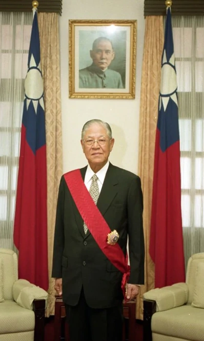 Lee Teng-hui | Real Life Heroes Wiki | Fandom