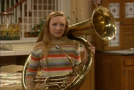 Kyra Hart | Reba Wiki | Fandom