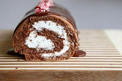 Hershey's Chocolate Peppermint Log | Recipes Wiki | Fandom