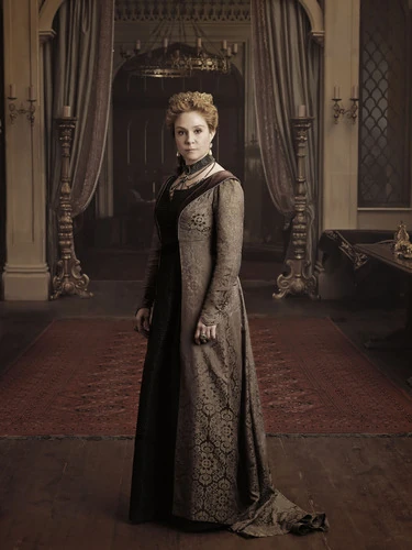 Catherine de' Medici/Appearance | Reign CW Wiki | Fandom