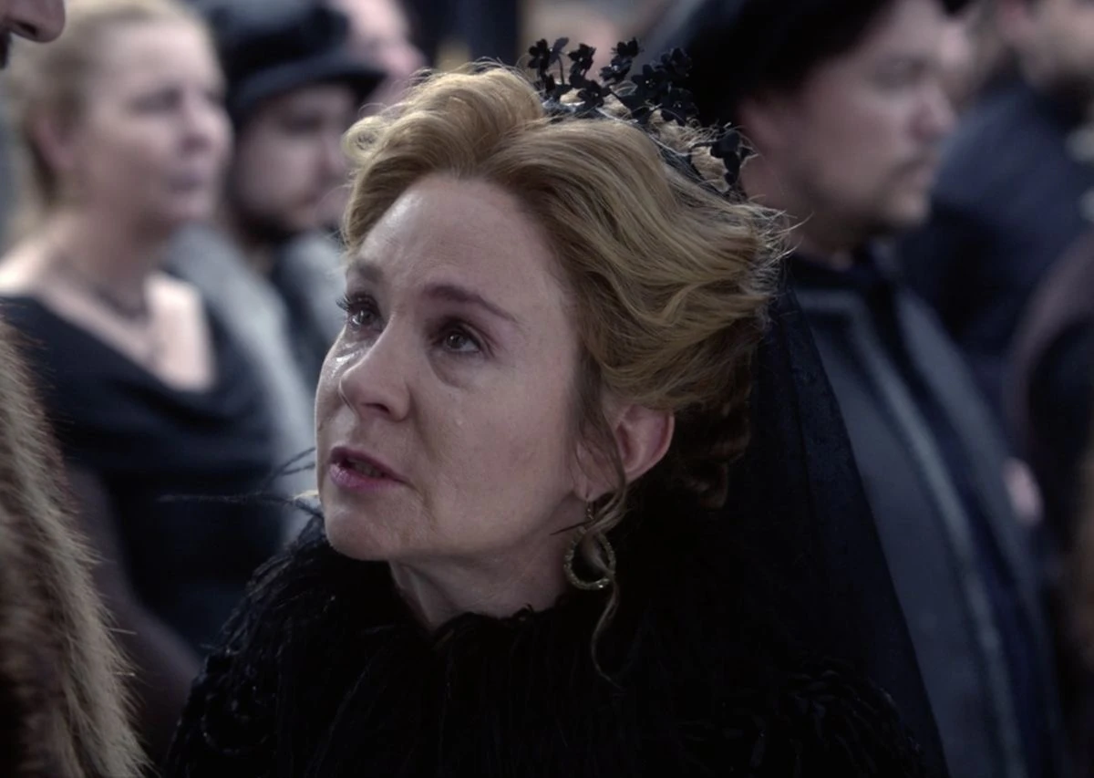 How Does Catherine Die In Reign