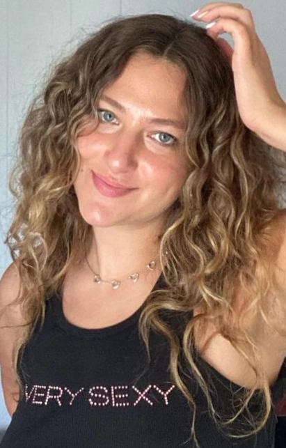 Elizabeth Cohen | Remi Wolf Wiki | Fandom