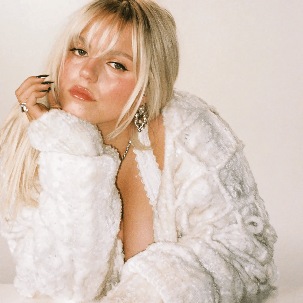 Snow Angel (song) | Reneé Rapp Wiki | Fandom