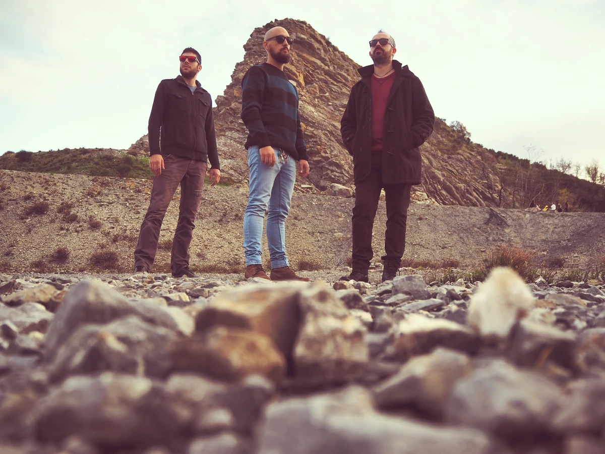 IKITAN | Riffipedia - The Stoner Rock Wiki | Fandom