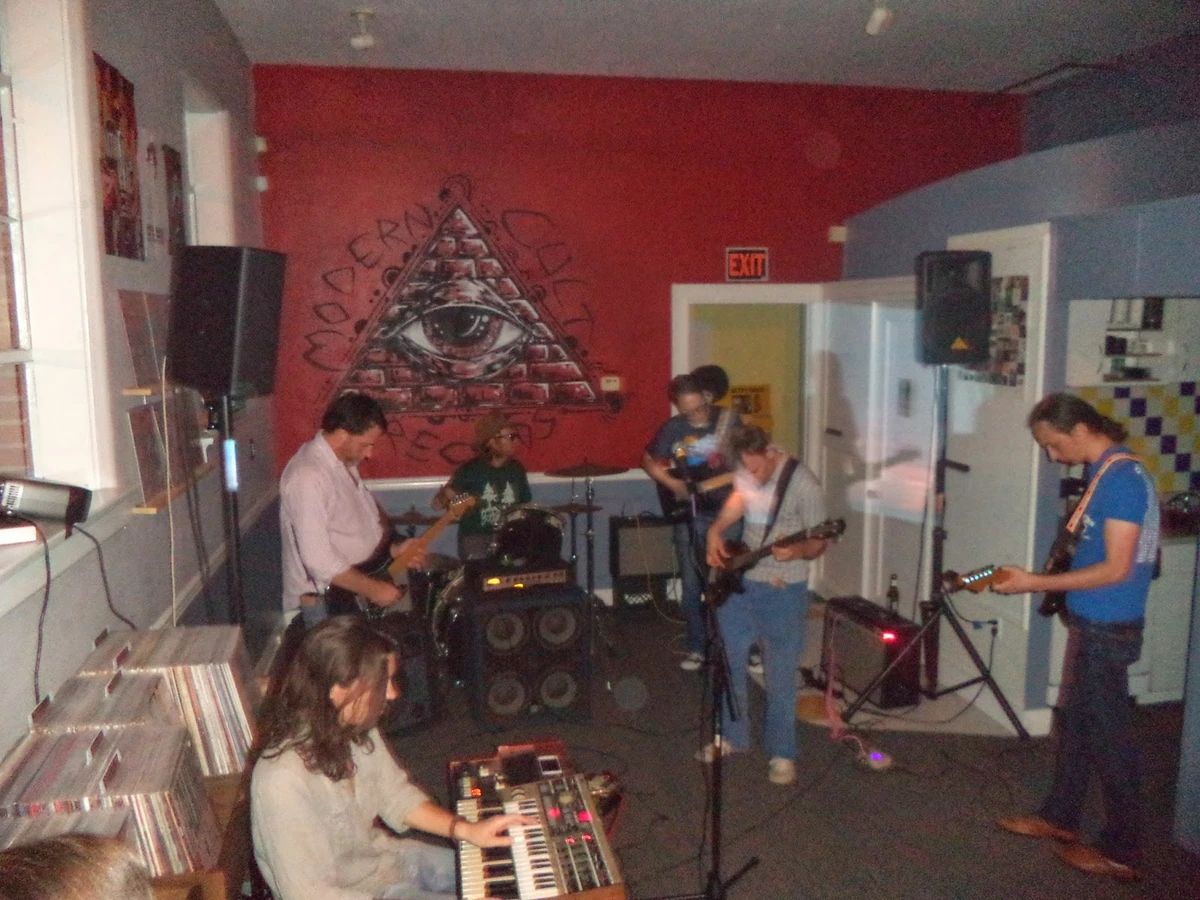 Mimi Von Schnitzl | Riffipedia - The Stoner Rock Wiki | Fandom