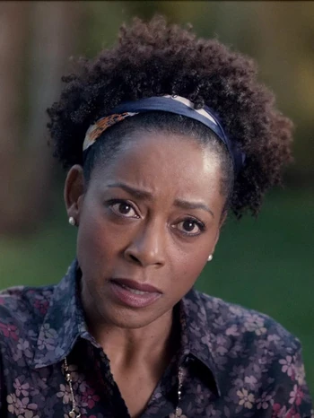 Lynette Miller | Ginny & Georgia Wiki | Fandom