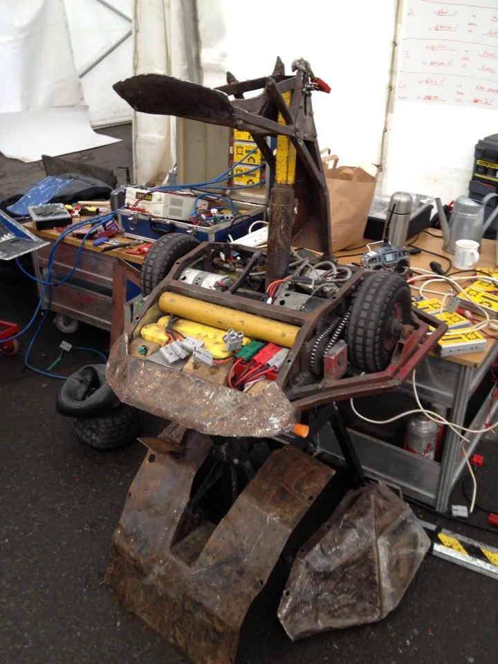 Robot Live: Burgess hill 2015 | Roaming Robots Wiki | Fandom