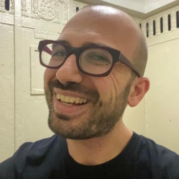 Simon Abrams | Robert Eggers Wiki | Fandom