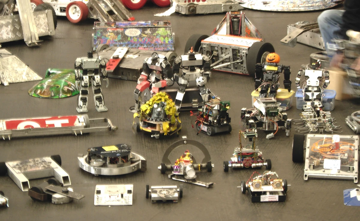 Cluster Flock | Robogames Wikia | Fandom
