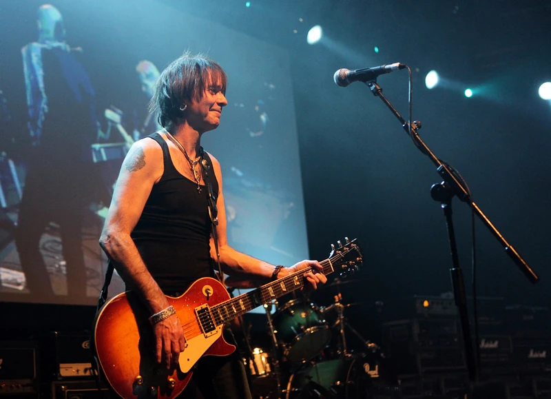Brian Robertson | Rock & Metal wiki | Fandom