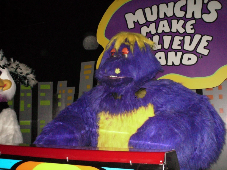 Mr. Munch | The Rock-Afire Explosion Wiki | Fandom