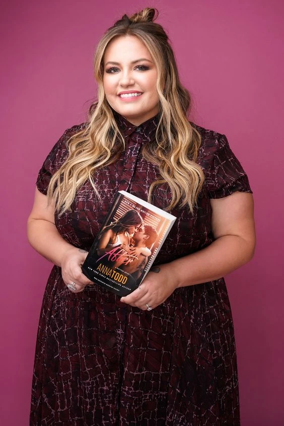 Anna Todd | Wiki Romantique | Fandom