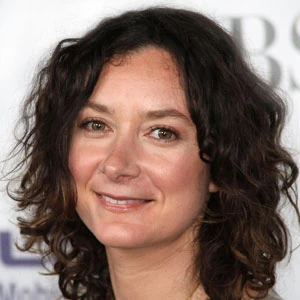 Sara Gilbert | Roseanne & The Conners Wiki | Fandom