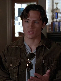 Kyle Valenti (Roswell) | Roswell Wiki | Fandom