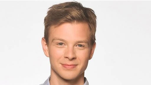 Laurenz Merz | Rote Rosen Wiki | Fandom