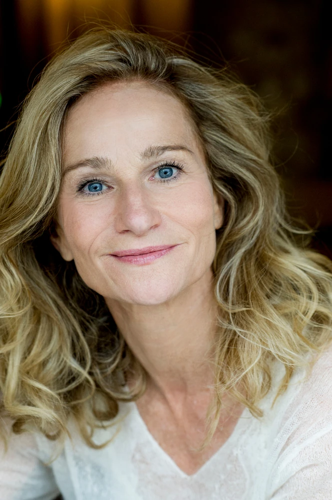 Lisa Adler | Rote Rosen Wiki | Fandom